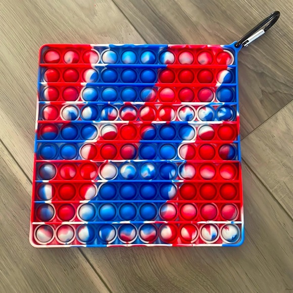 Toys | 10 Pops Pop It With Keychain | Poshmark